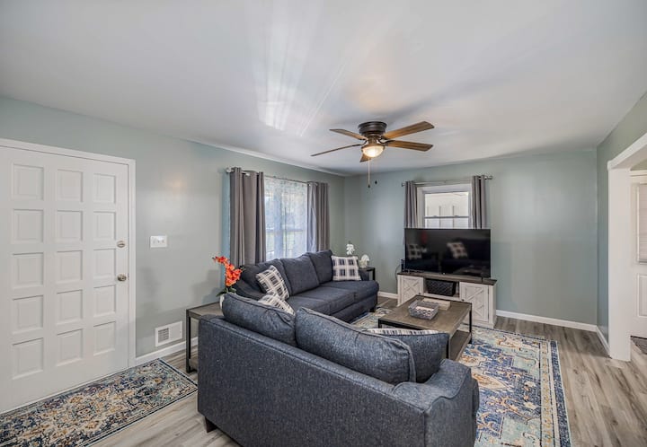 Cozy Home Off I-85 - Lake Thicketty