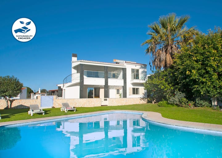 Villa W/ Heatable Pool, Bbq & Private Annexes - Albufeira