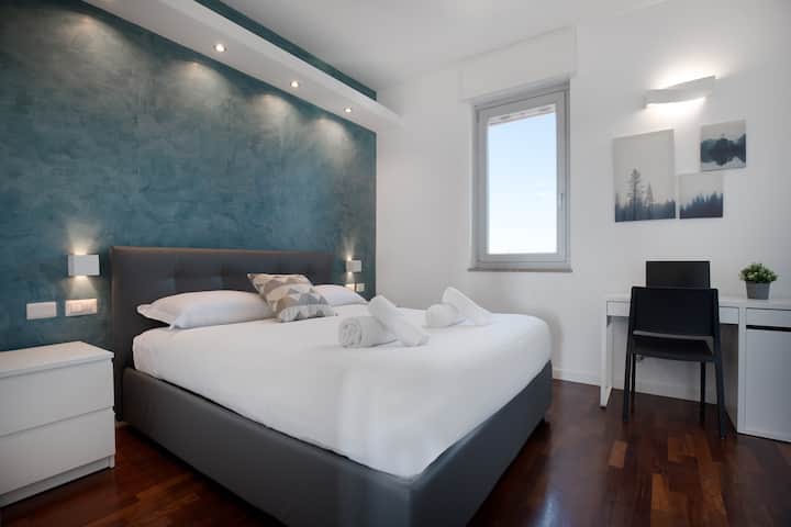 [Navigli - Duomo] Magnificent View Of The Skyline - Milán