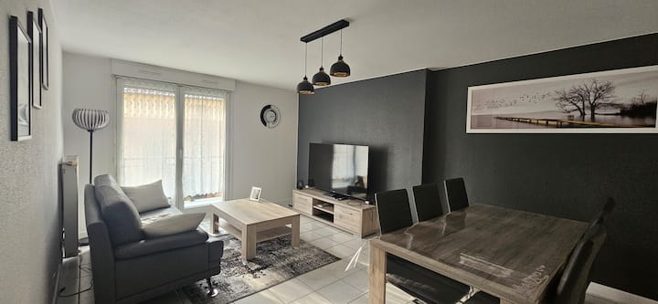 Le Melchior
Charmant Logement Au Cœur De Mulhouse - Mulhouse