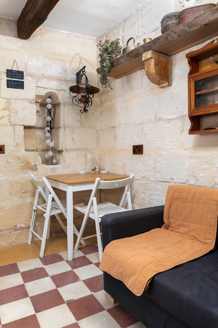 Traditional Townhouse | Rooftop Terrace - La Valette
