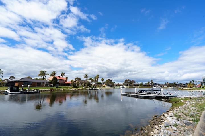 Lakefront Views Gateway - Mordialloc