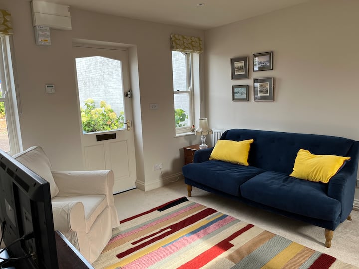 Central Faversham 1‑bed Cottage + Parking - Tankerton Beach