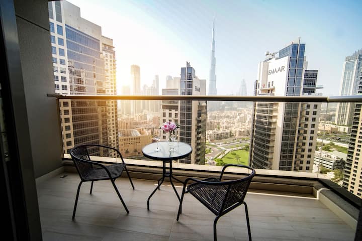 Unforgettable 1br Mesmerizing Burj Khalifa Views - Dubai