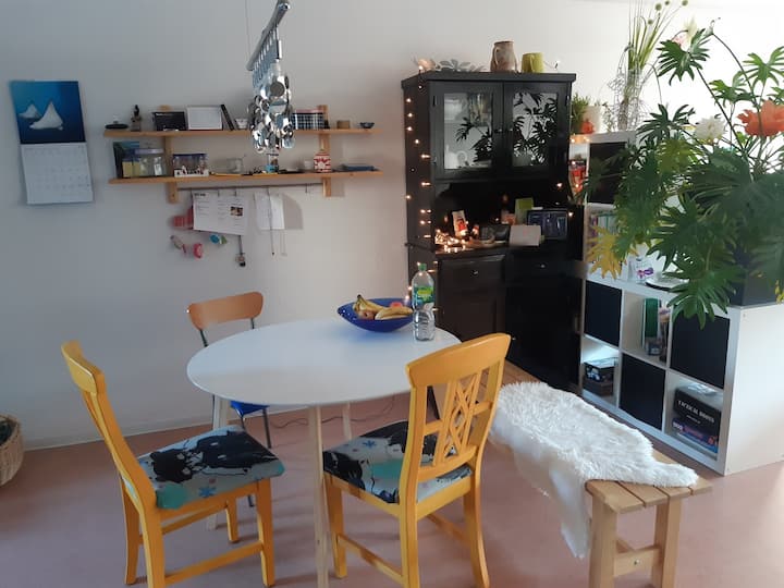 Hell + Freundlich In Uninähe, Gute Anbindung - Stuttgart