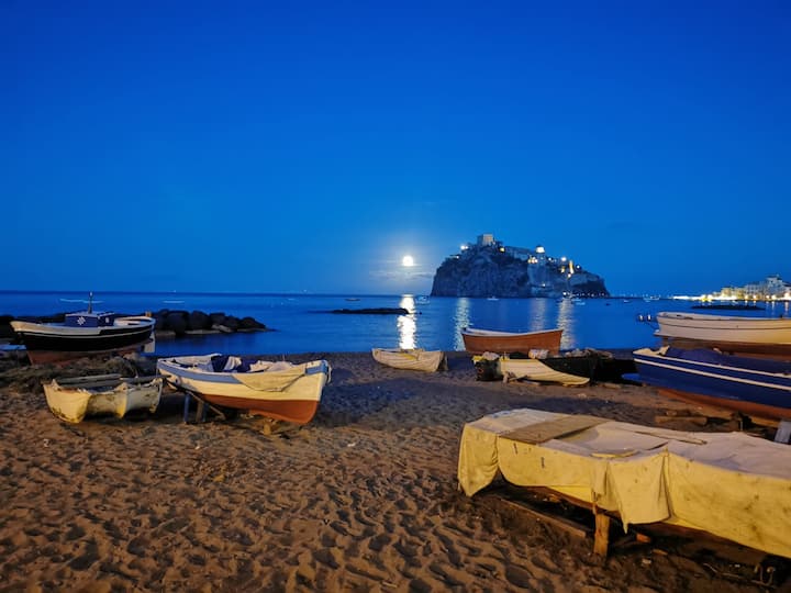 Fisherman's Cave - Beachfront Mini-apartment - Ischia