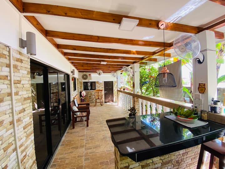 Budget 3-bedroom Family Apartment (Oceanic View) - Seychelles