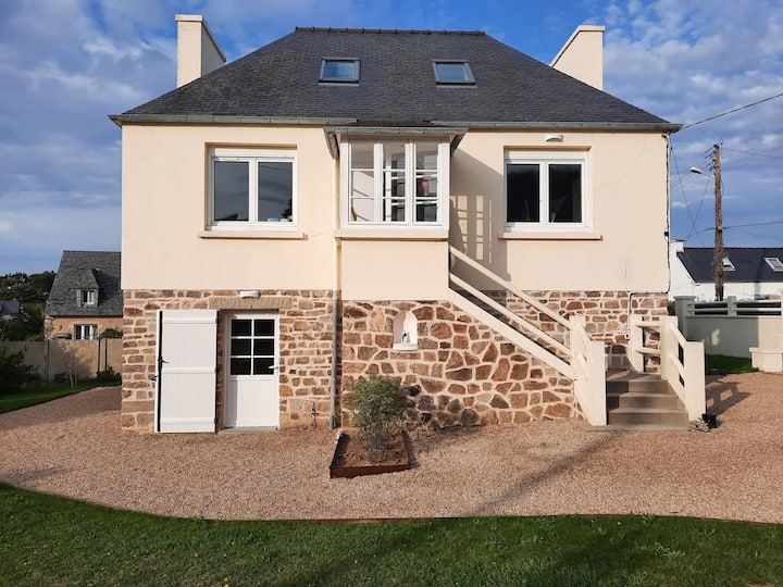 Petite Villa De Charme à 50 M De La Mer (Rdc) - Plougasnou
