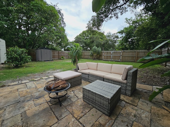 Cozy Seminole Heights Bungalow - Tampa, FL