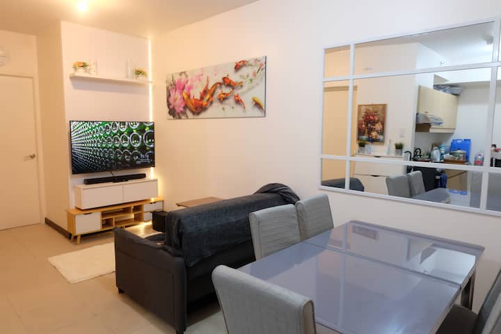 2br@celandine| Free Parking | Balcony | Ps4 - Malabon