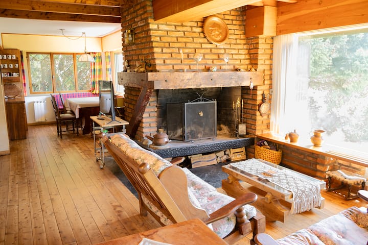Casa De Bosque Cerca Del Centro - Bariloche