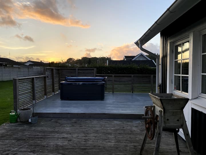 Spacious Room With Jacuzzi Outside - Lilla Edet