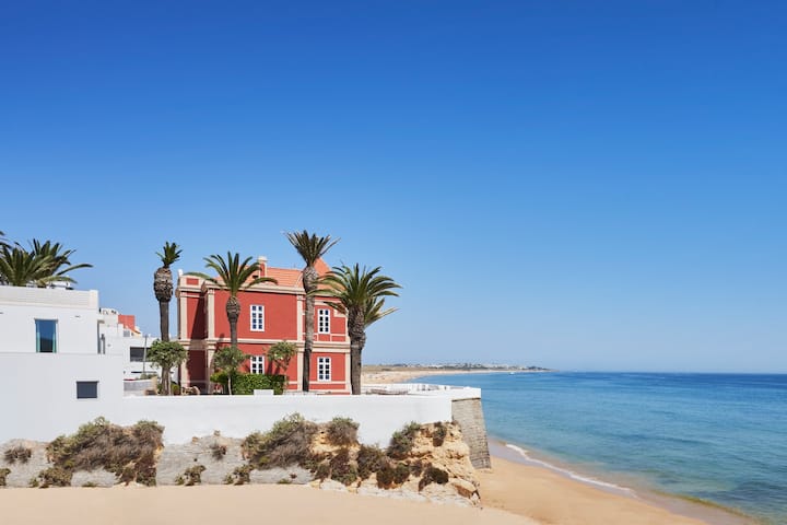 Red Chalet - Armação de Pêra
