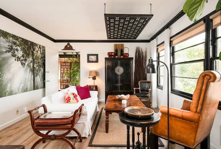 Balinese Inspired Top Floor, 1 Block To The Beach! - Venice Beach, CA