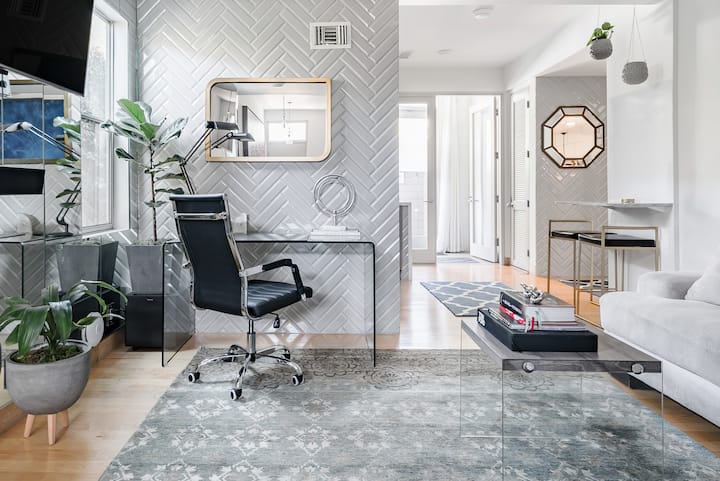 Luxurious Guesthouse In West Hollywood - West Hollywood, CA