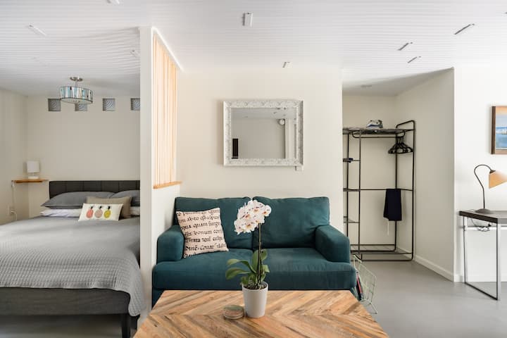 Recharge At Modern Mellow - Charleston, SC