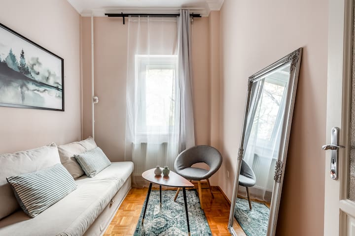 Vacation Rentals, Homes, Experiences & Places - Airbnb