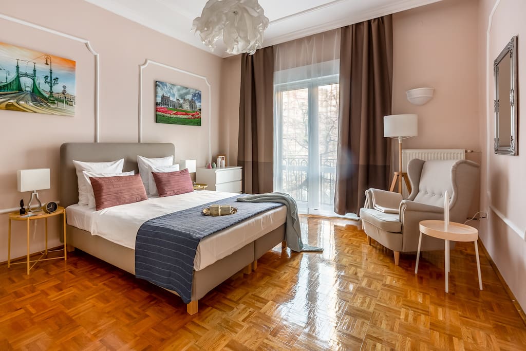 Vacation Rentals, Homes, Experiences & Places - Airbnb