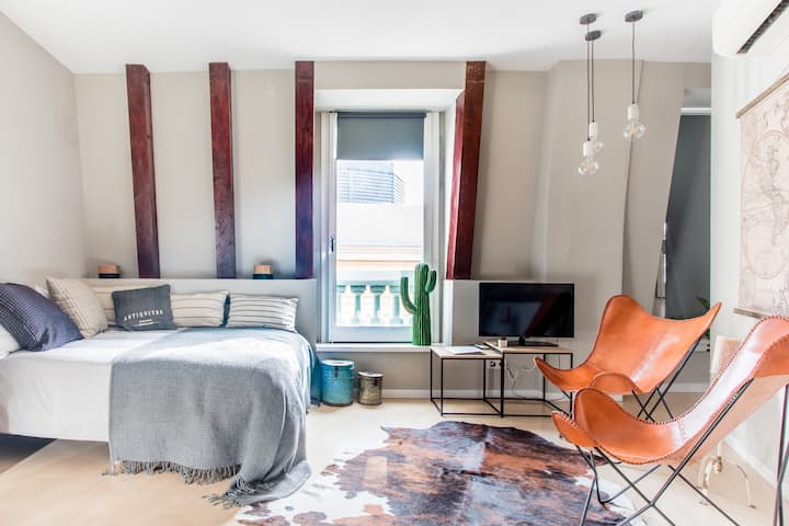 Quaint Urban Studio Steps Away From Las Ramblas - Barcelona