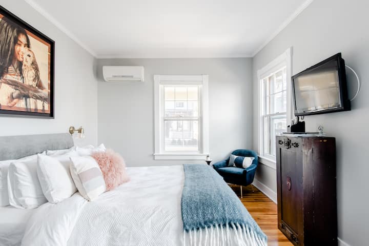 Nest Hudson Boutique Hotel - Suite One - Hudson, NY