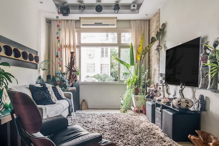 Private Room With En Suite One Minute From Copacabana Beach - Brazil