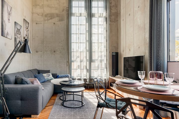 Classy Urban Designer Loft. Smart Locks. Xbox. - Tallin