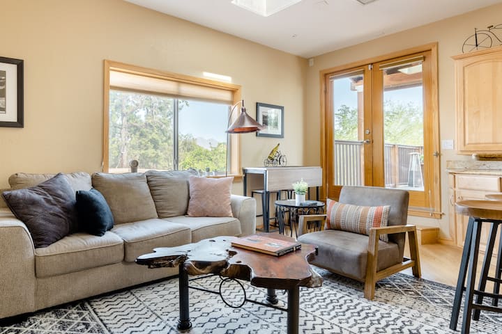 Serene Desert Apartment With Mountain Vistas And Pool Patio - Scottsdale, AZ