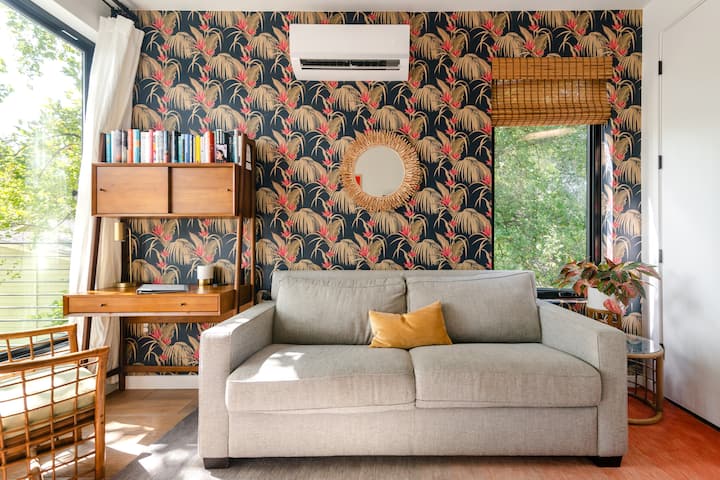 Soak Up The Zen Zilker Vibe At A Modern Studio In The Trees - Austin, TX