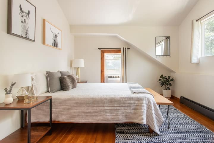 Bohemian Carriage House At Little Luck Farmette - Frederick, CO