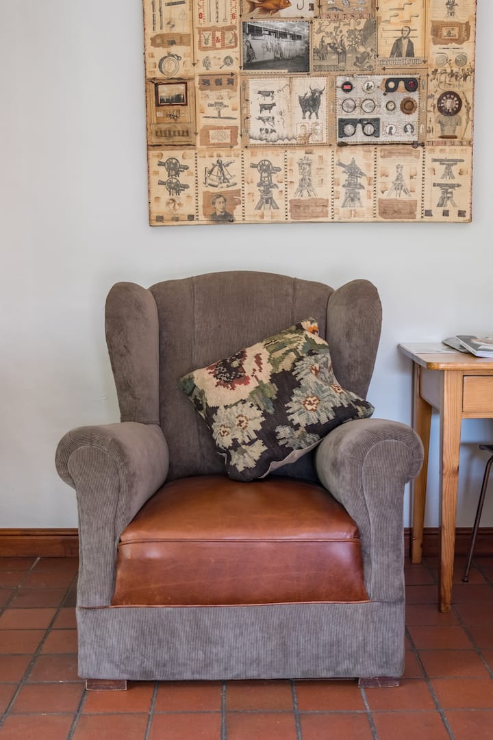 Live Like A Local: Garden Studio @23 - Stellenbosch