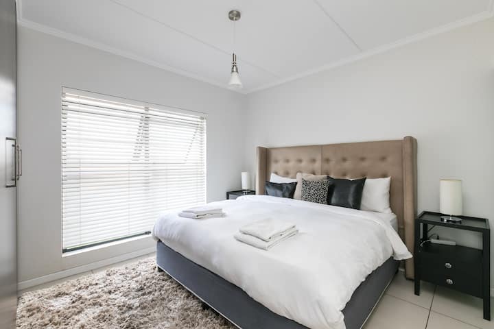 Modern 3 Bedroom Apartment In Lifestyle Estate - Chartwell