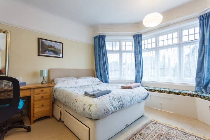 King Bed With Ensuite Very Near Southampton Univ. - Southampton