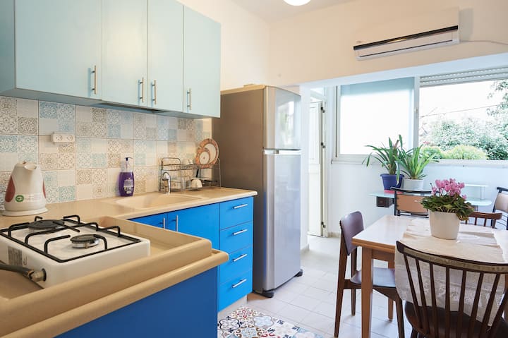 The Best Little House In Kiryat Moshe! - 예루살렘