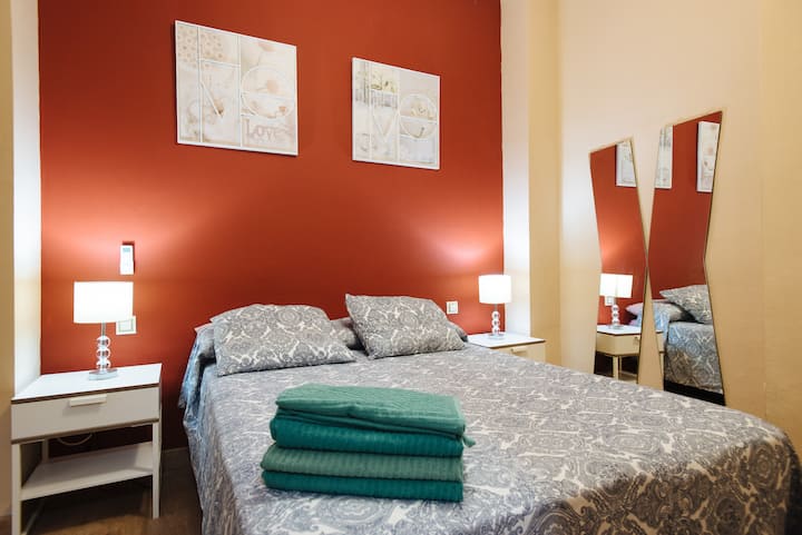 Apartamento En Triana Dos Dormitorios Vft/se/02504 - Sevilla