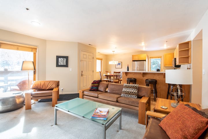 2 Bedroom 2 Bath Fully Updated Condo With View - Park City, UT