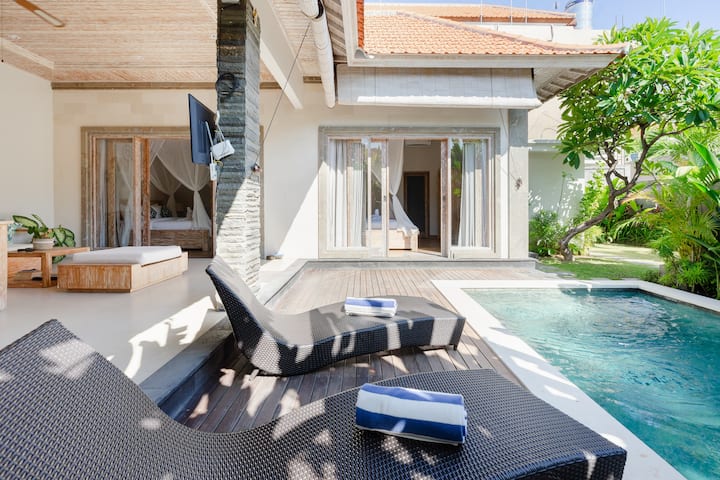 Luxury 2bdr Villa Dion2 Close To Brawa Beach Surf - Bali