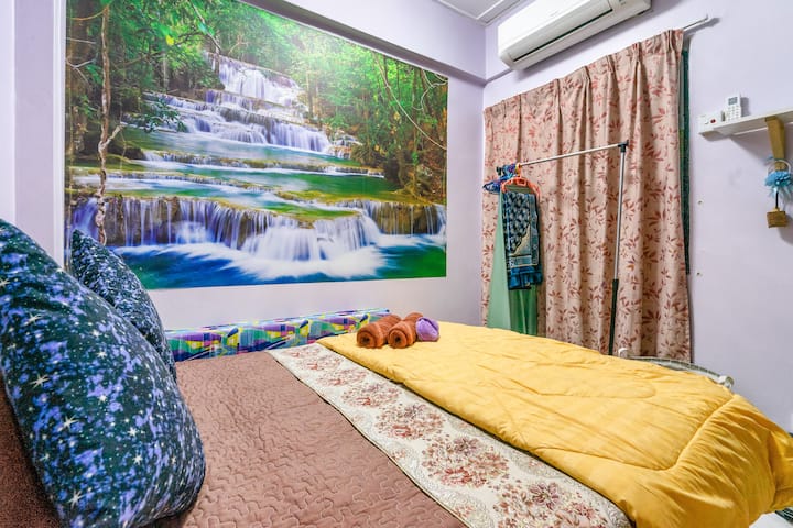 2 Scenic Aircond Bedrooms, 1 Room Ceiling Fan - Selangor