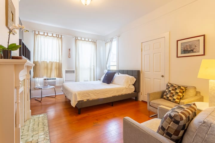 Winding Stair Suite - Coronado, CA