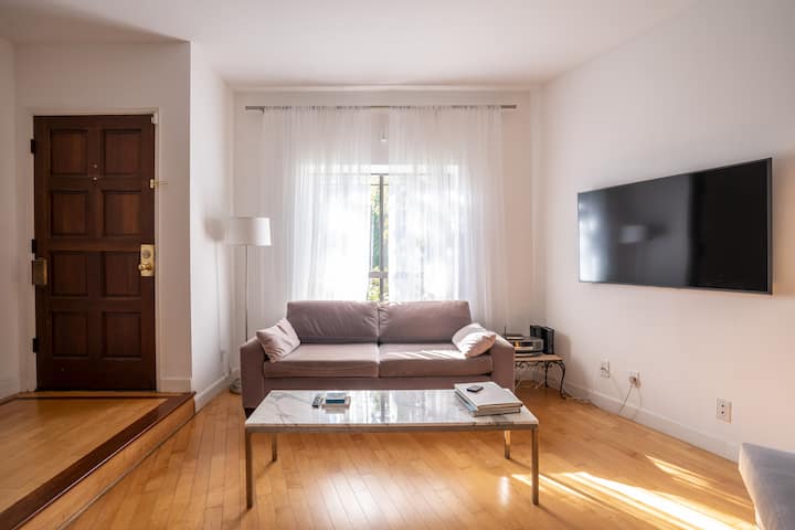 Lovely Westwood Private Bedroom And Bath - Los Angeles, CA