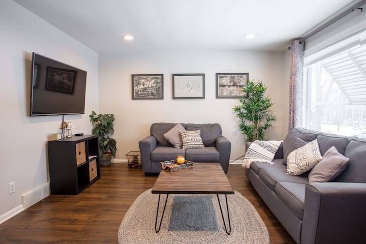 Peaceful Home In Beauitful Bayview! - Summerfest - Milwaukee
