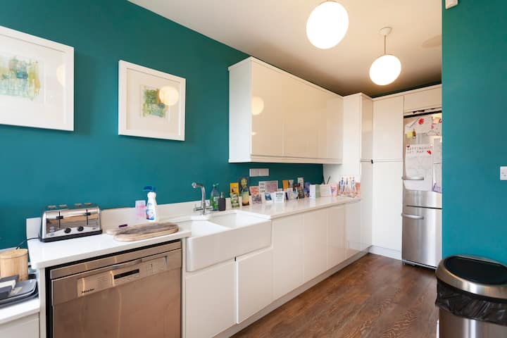 Double Room In Three Bedroom Park Apartment - Nottingham