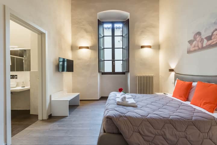 ⭐️⭐️⭐️⭐️⭐️New Santa Croce Suite  Luxury Apartment - Florenz