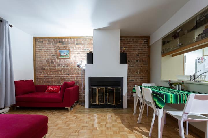 Downtown Condo! Close To Everything! Clean & Cozy! - Montréal, QC