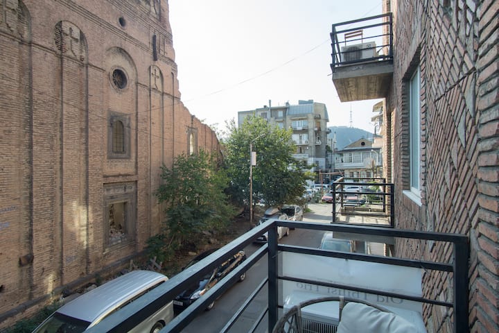Old Tbilisi City Center 2 Br 2 Bathroom Apartment - Tbilisi