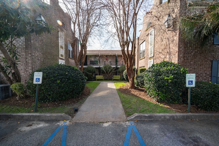 Charleston Avondale Condos  Near Downtown. - Charleston, SC