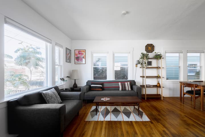 Laurel District Home 24hr Check In, Parking - Oakland, CA