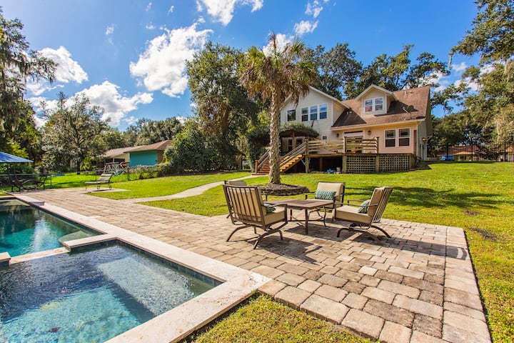Beautiful Pool/hot Tub Home! - Plant City, FL