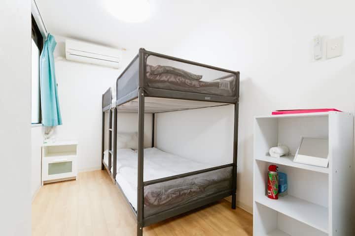 402　 日本橋駅徒歩３分！道頓堀徒歩２分！カップル、お友達同士に最適なお部屋です。立地に自信あり！ - Osaka