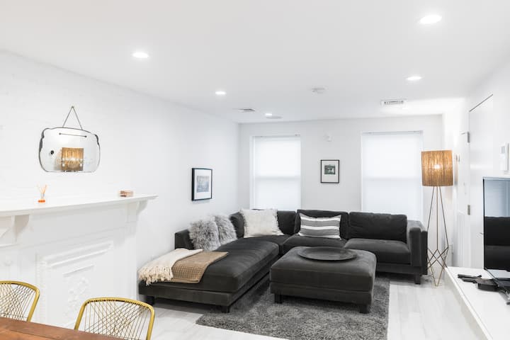 Newly Renovated 2 Bedroom - New York