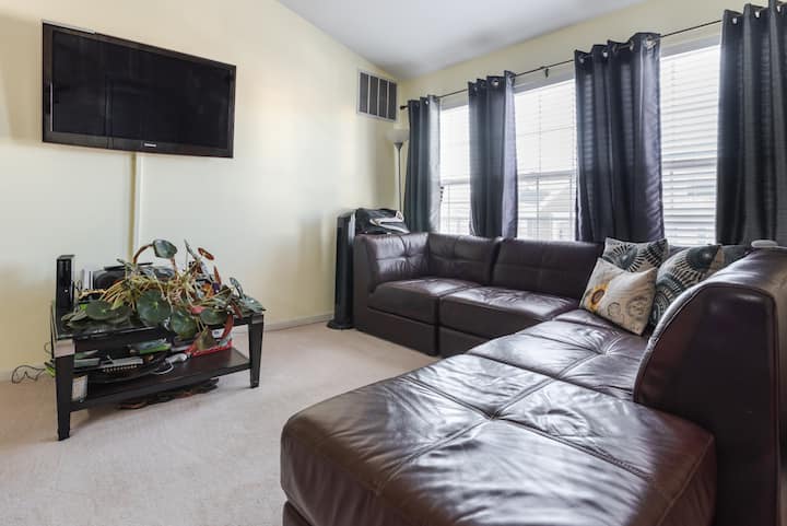 Private Room @ Leesburg - Near To Town - Leesburg
